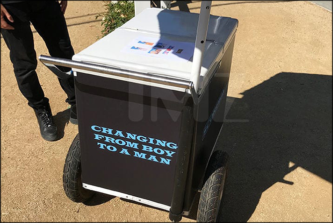 Drake bought $10,000 worth ice cream and distributed it around the city