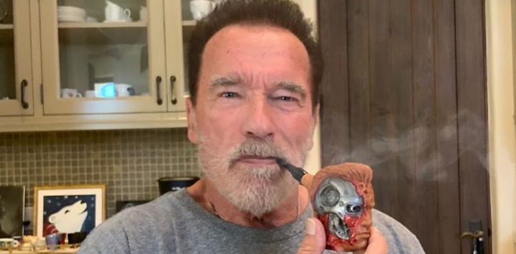 Fan gifts 'Terminator Pipe' to Schwarzenegger on his birthday
