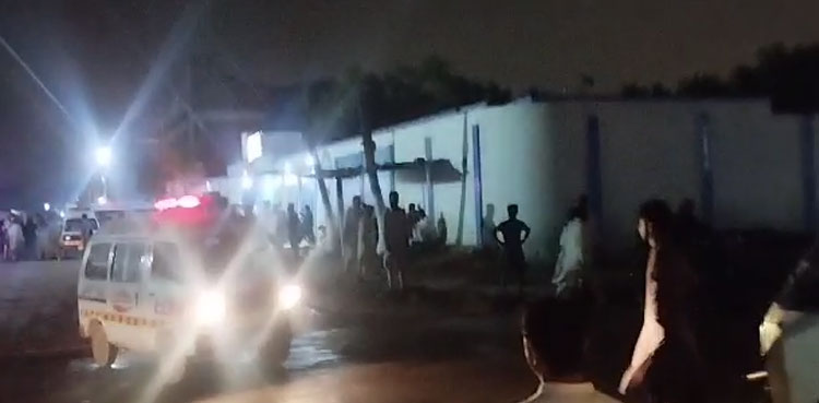 Scores fall unconscious after ammonia gas cylinder blast at Karachi factory