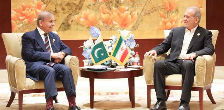 PM Shehbaz, Iranian president discuss strengthening ties at SCO summit