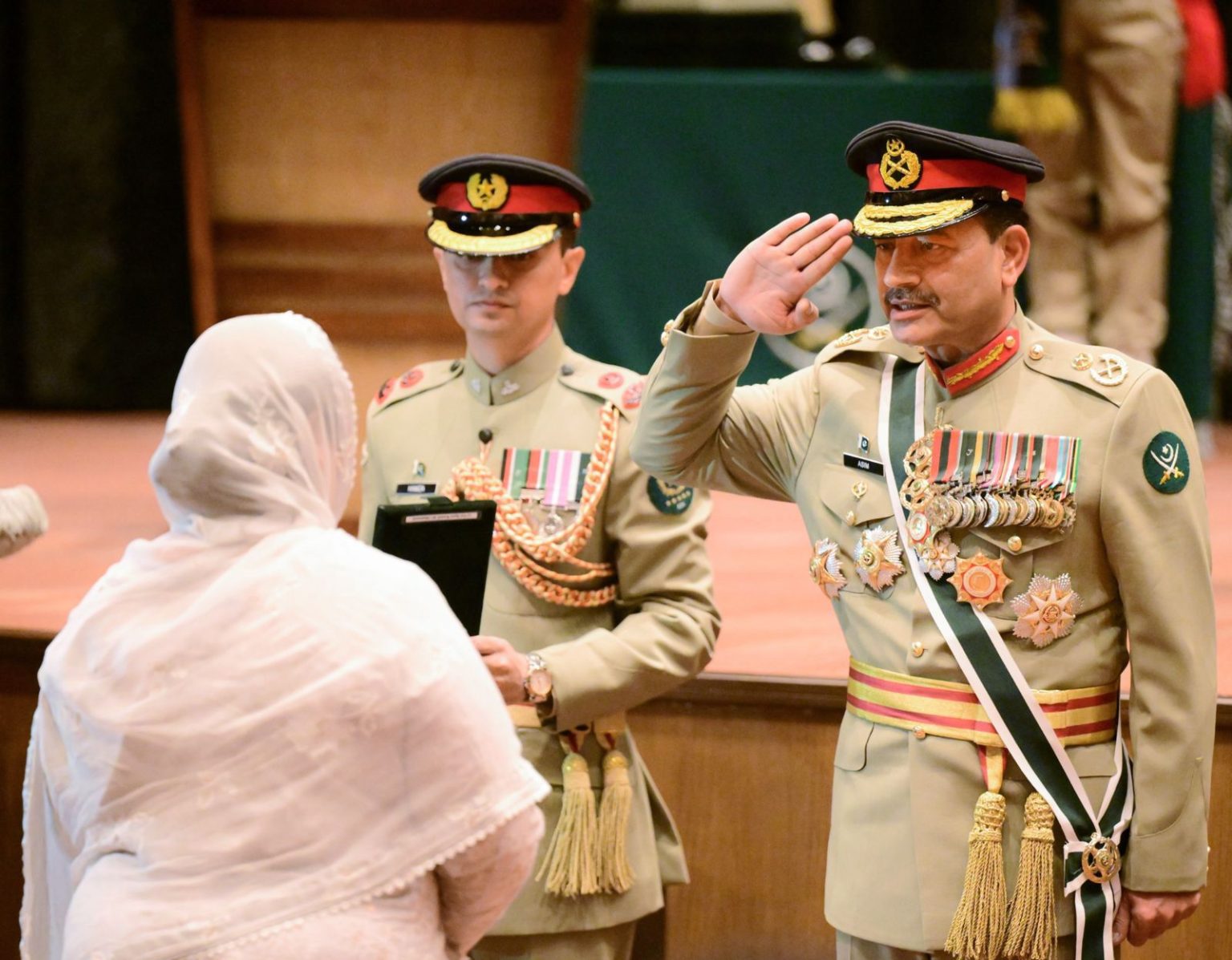 Asim Munir confers military awards upon Pakistan Army personnel